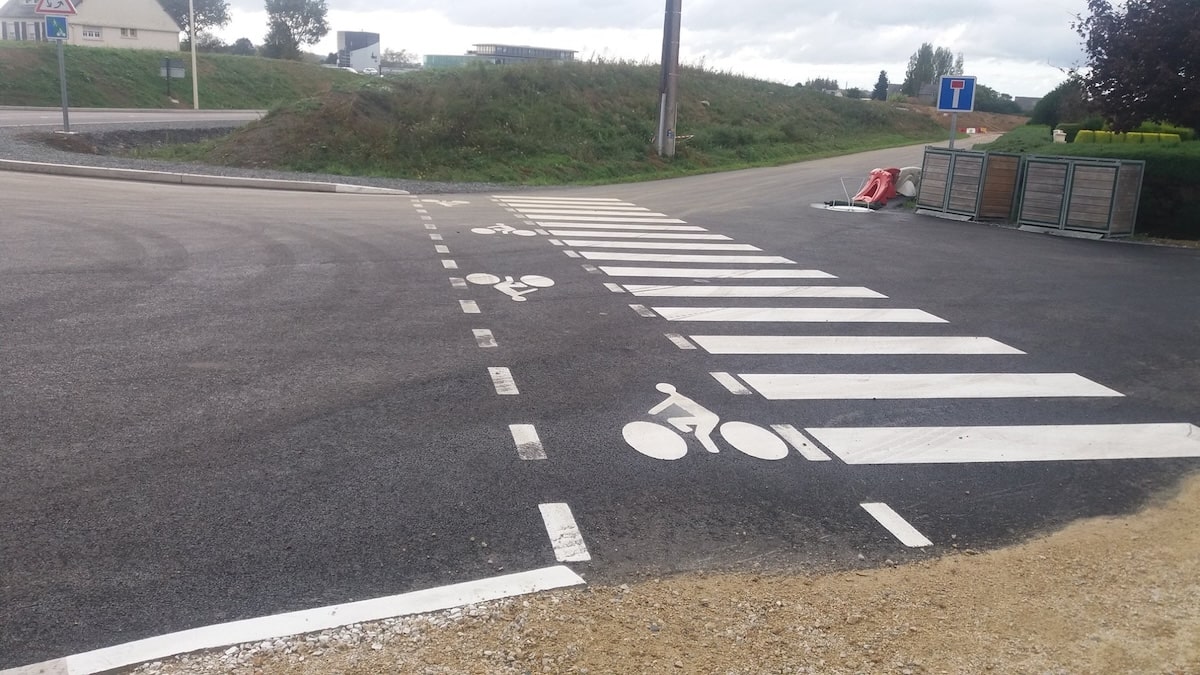 Peut-on rouler à vélo sur les passages piétons